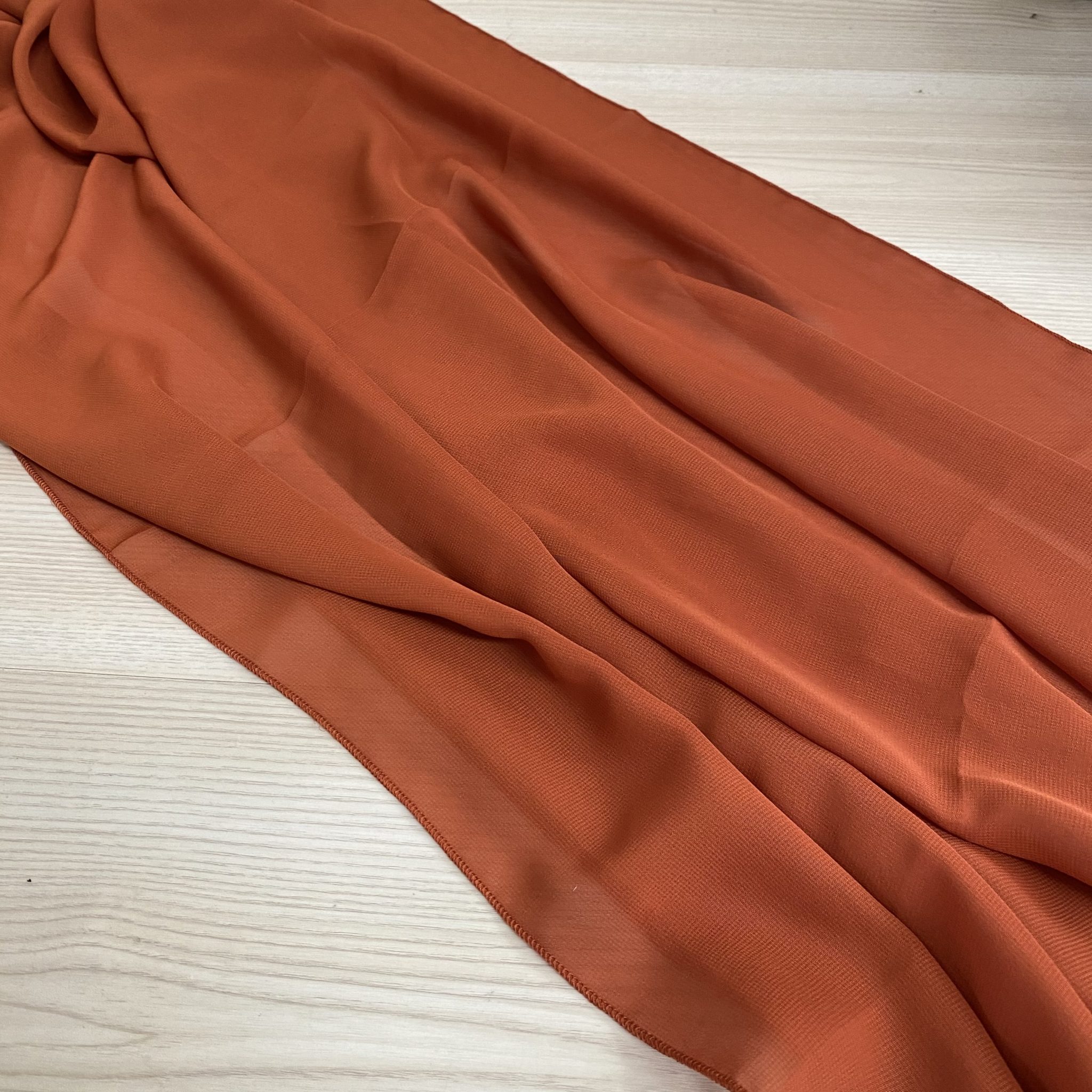 Chiffon Table Runner - Rust - The Pretty Prop Shop - Auckland Wedding ...