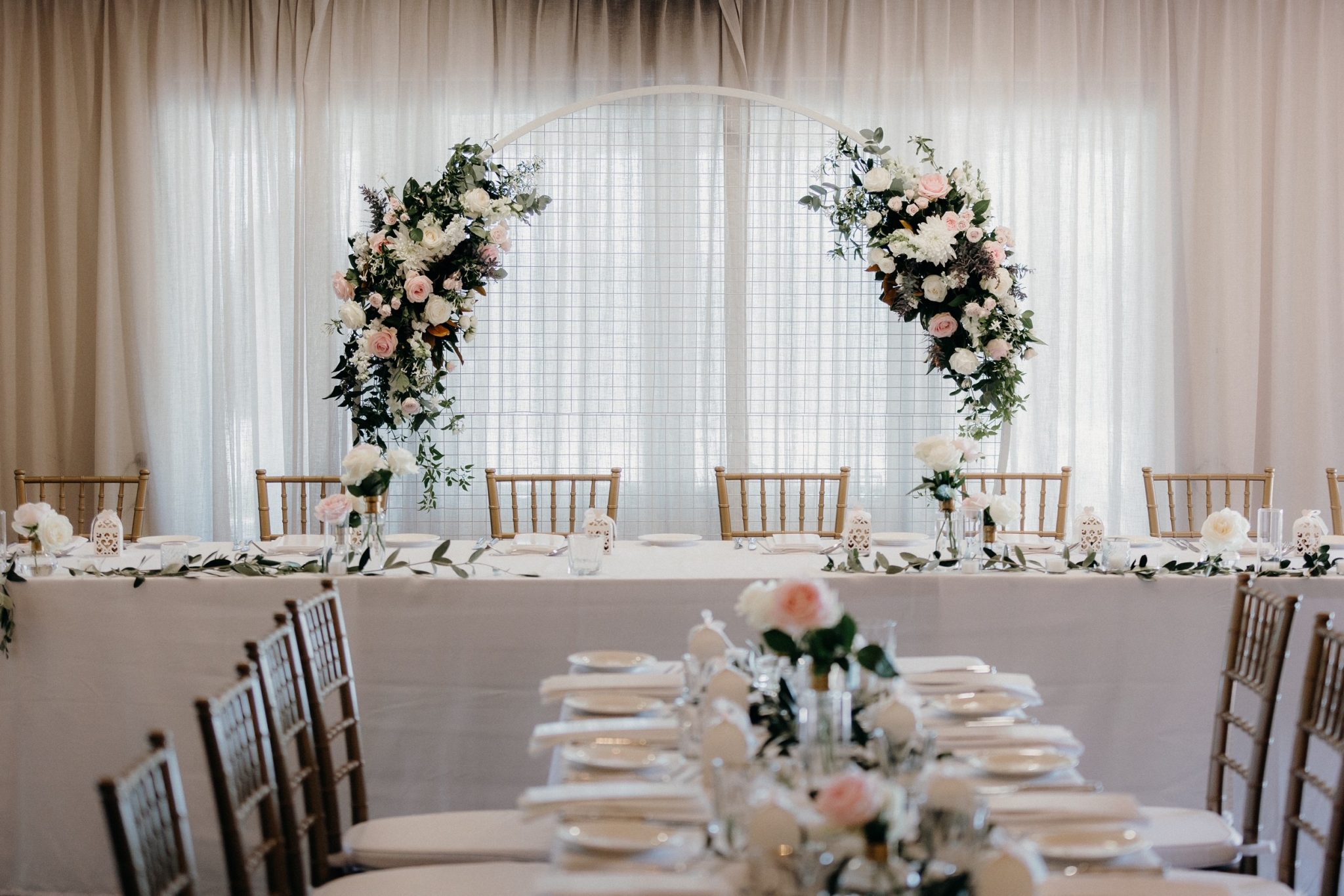 Round Mesh Wedding Arch Frame - White - The Pretty Prop Shop - Auckland ...